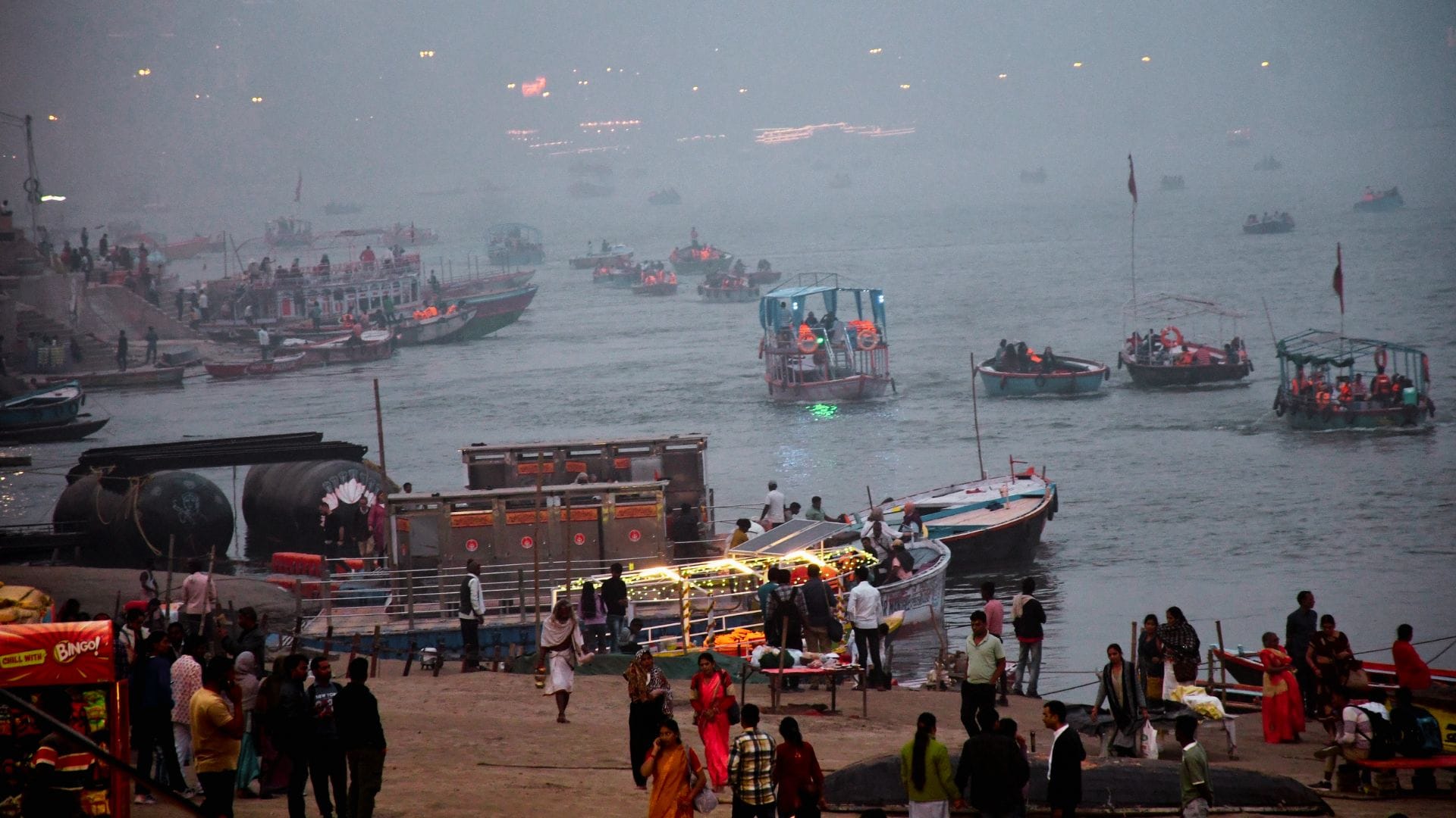 Varanasi Weather Update Fog Visible In Morning Cold Increases At Night ...