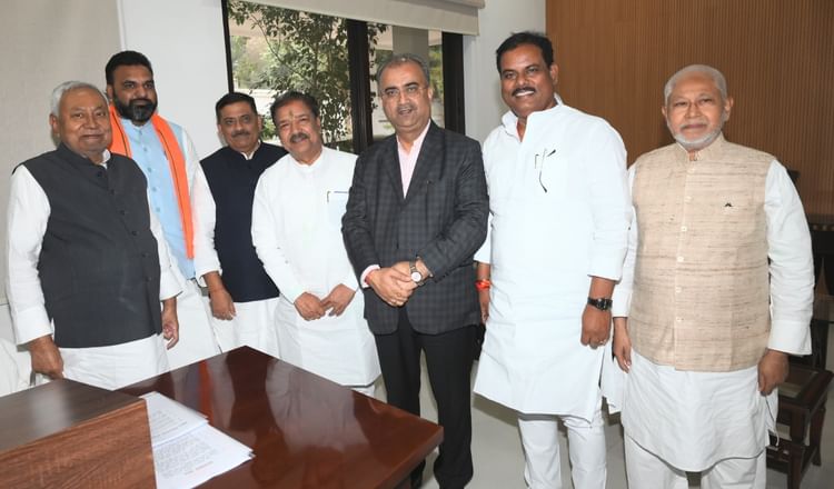 Bihar By Election Result: Celebration In Nda After Victory, Bjp, Lalu Yadav, Tejashwi Yadav ...