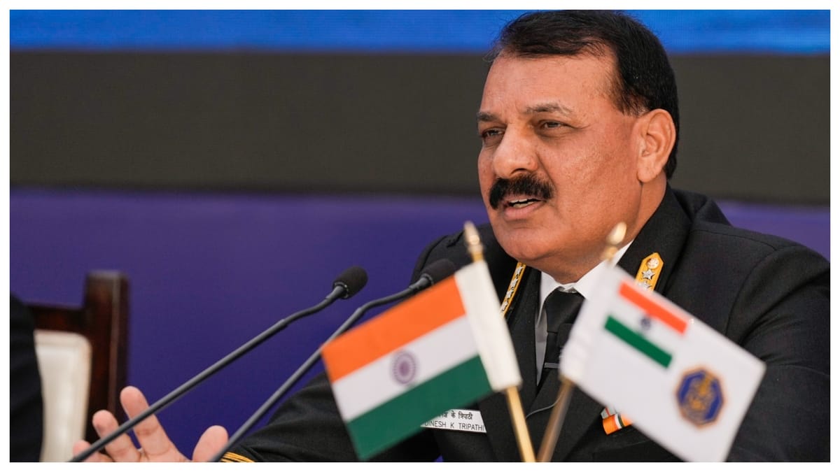 Navy:'ऑपरेशन सिंदूर से पाकिस्तान पर पड़ा आर्थिक दबाव, अभियान अभी भी ...