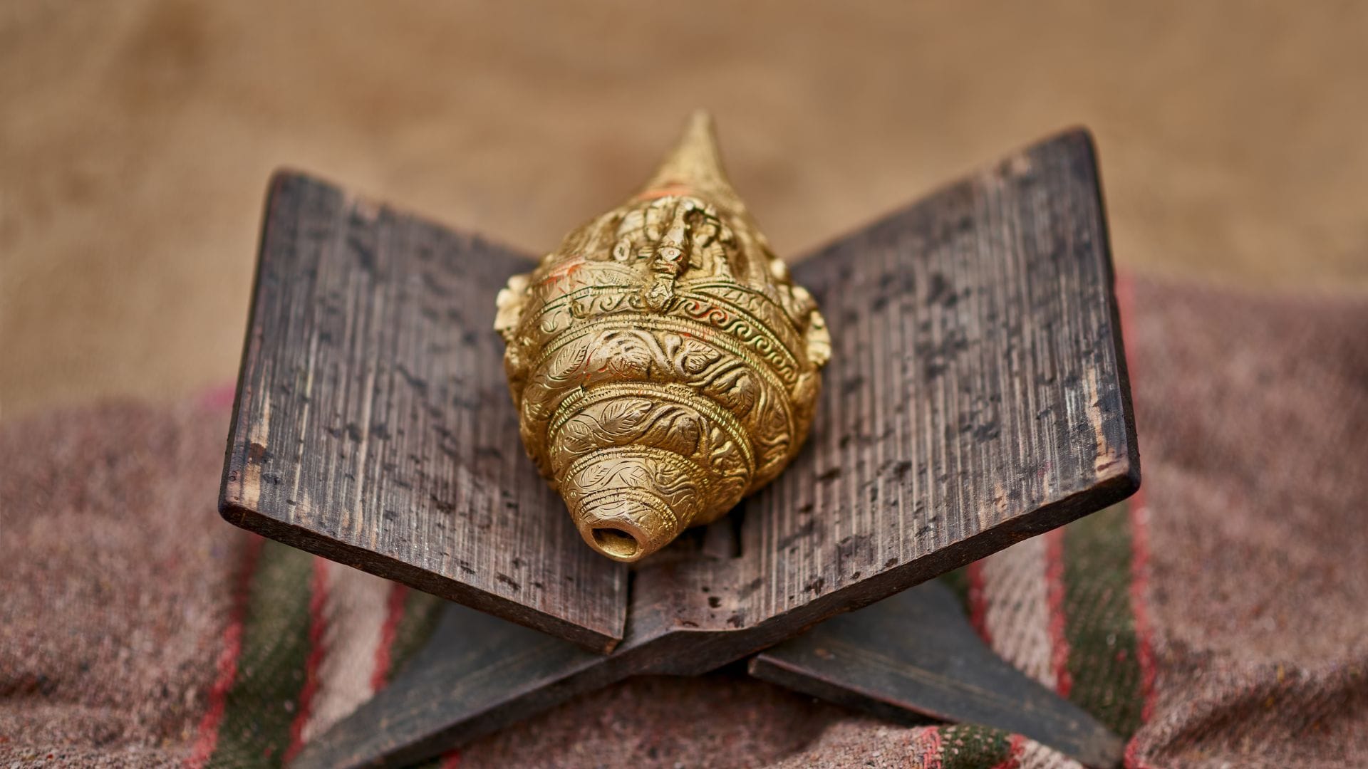 भगवान शिवजी की पूजा में क्यों है शंख से जलाभिषेक करना वर्जित ? शिवपुराण ...