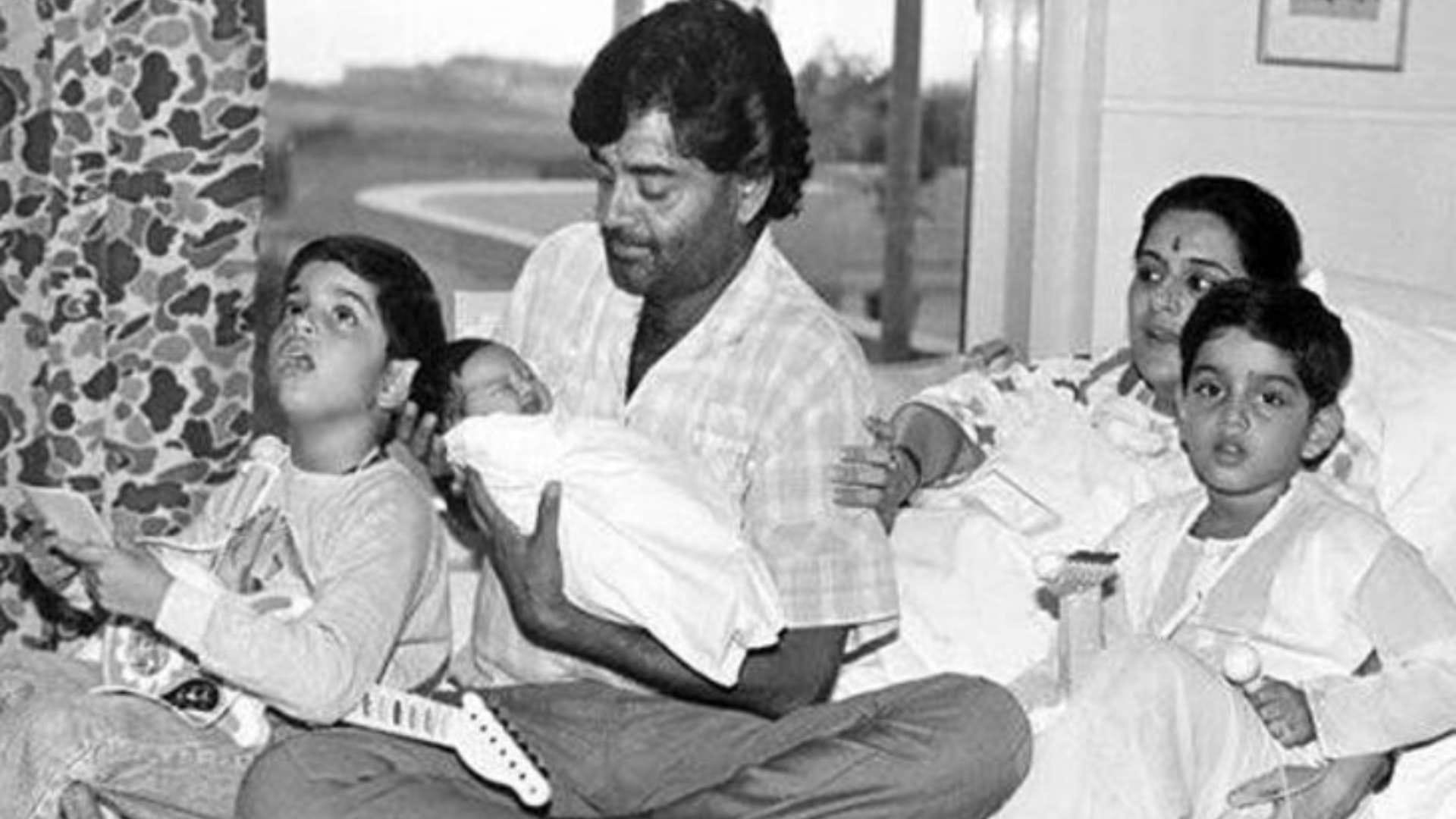 Bollywood Love Shatrughan Sinha On Two Timing With Poonam Sinha Reena ...