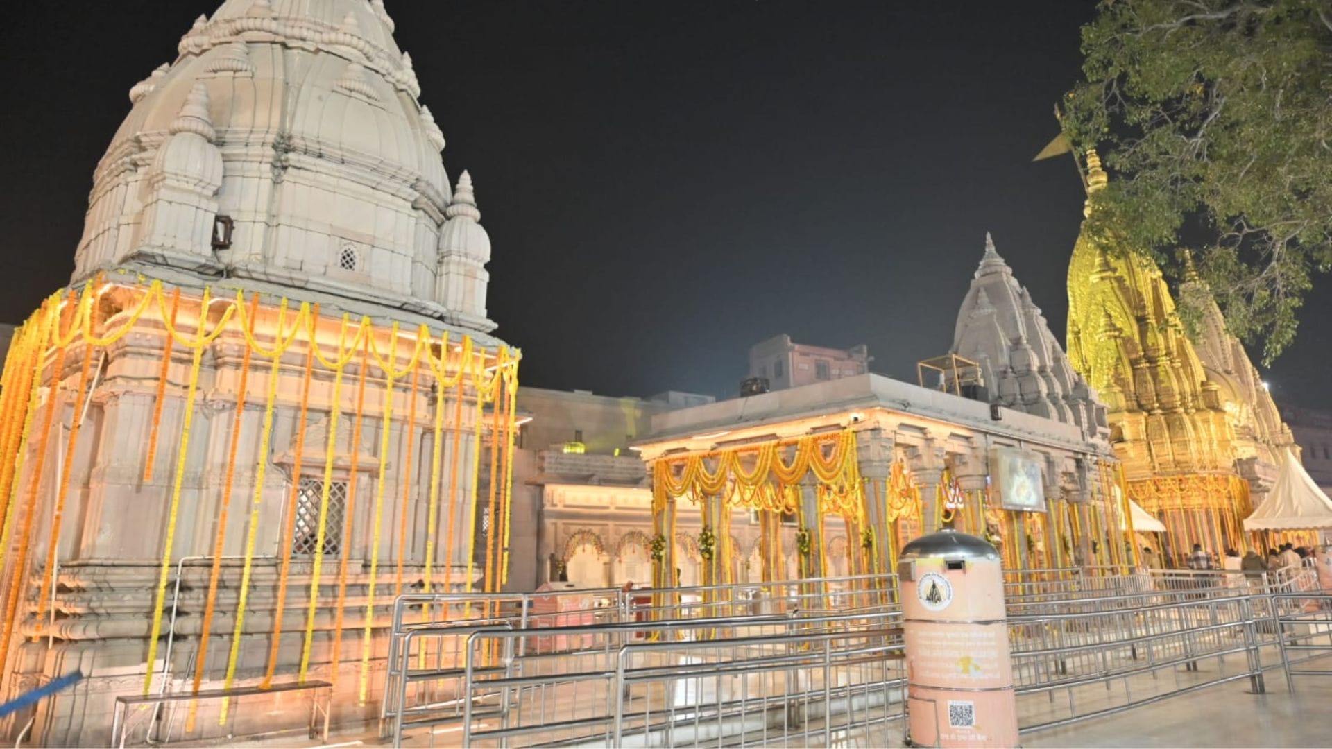 Photos:काशी विश्वनाथ कॉरिडोर की तीसरी वर्षगांठ, भव्य सजा है बाबा का ...