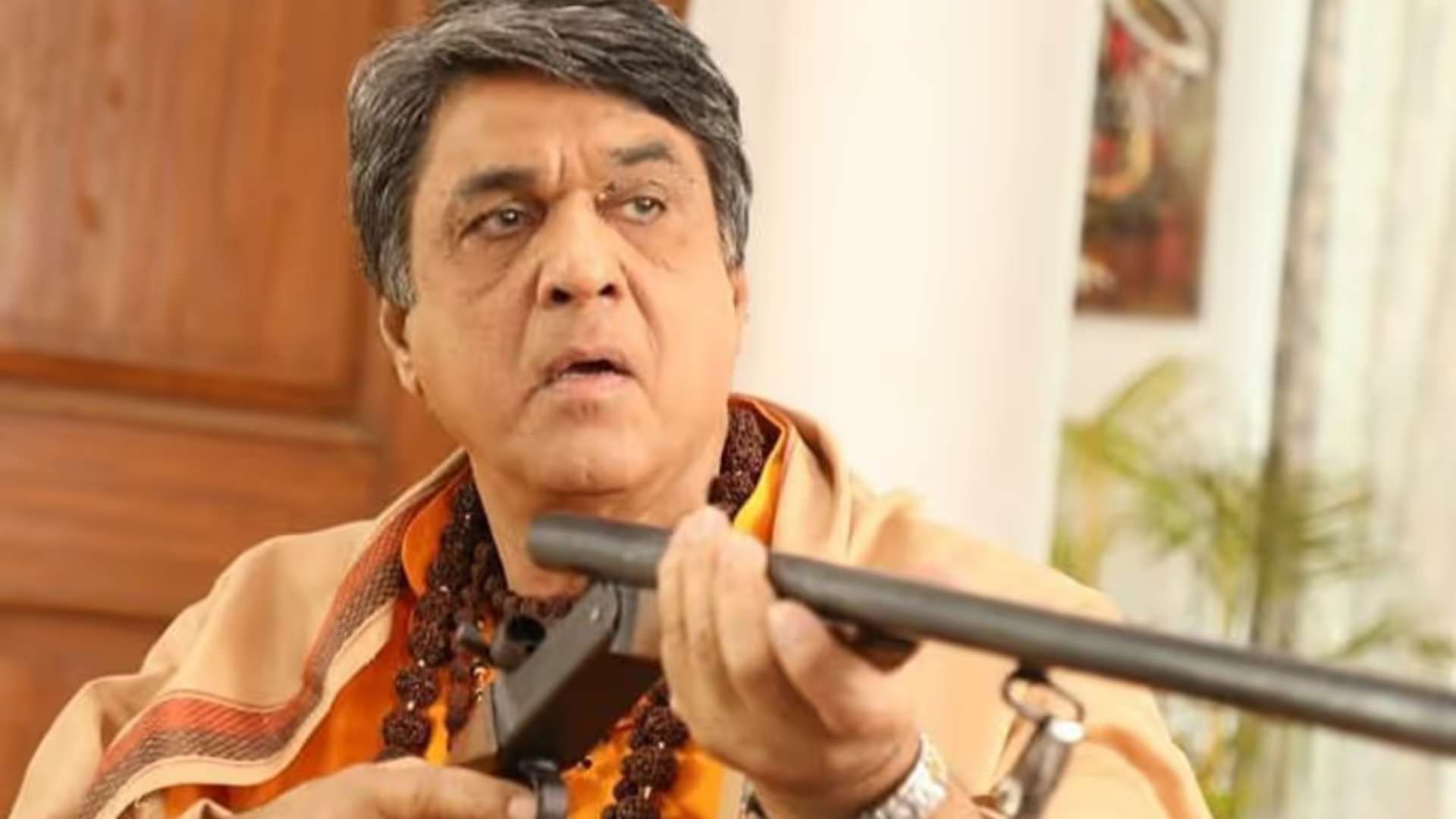 Mukesh Khanna Controversies From Insulting Women To Sarcasm On Akshay Kumar Flop Film Know His 6 ...