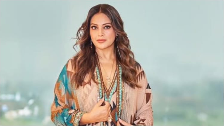 Biapsha Basu Slams Trollers For Commenting On Her Weight Gain - Amar ...