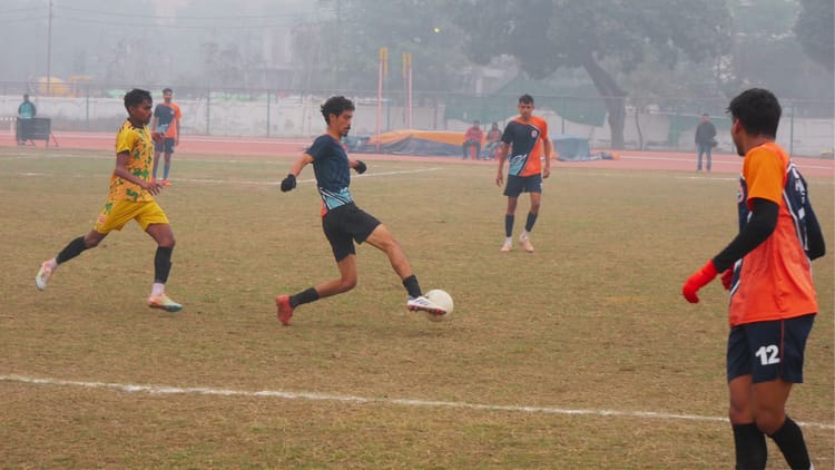 Sports:फुटबॉल प्रतियोगिता में संयोग के 36वें और 77वें मिनट में किए गोल ...