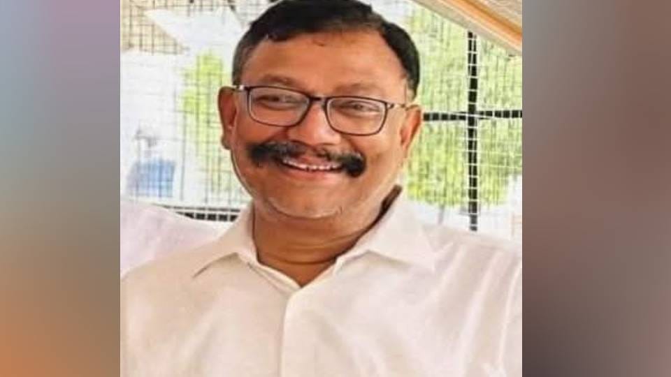 Up:पूर्व विधायक पवन पांडेय को सात वर्ष की जेल, ठेकेदार पर बरसाई थीं ...