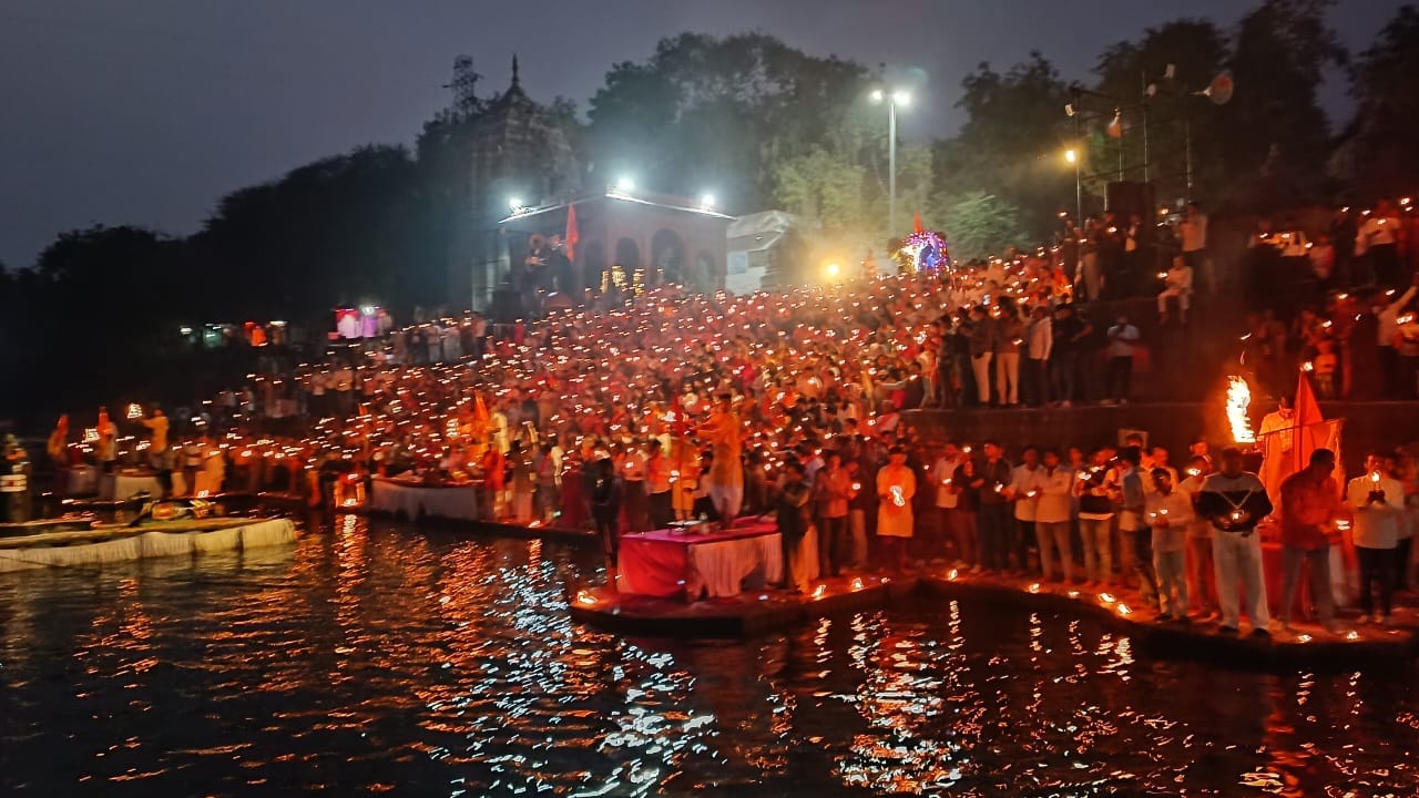 Maheshwar:शिव की नगरी में महामृत्युंजय की भव्य रथ यात्रा, भगवान भोलेनाथ ...
