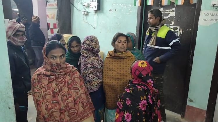 Bihar News:घर में सो रहा था परिवार, अचानक घुस गया बेलगाम ट्रक; बहू की मौत, सास की हालत गंभीर ...