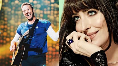 Coldplay Chris Martin And His Girlfriend Dakota Johnson Mahakumbh Video ...