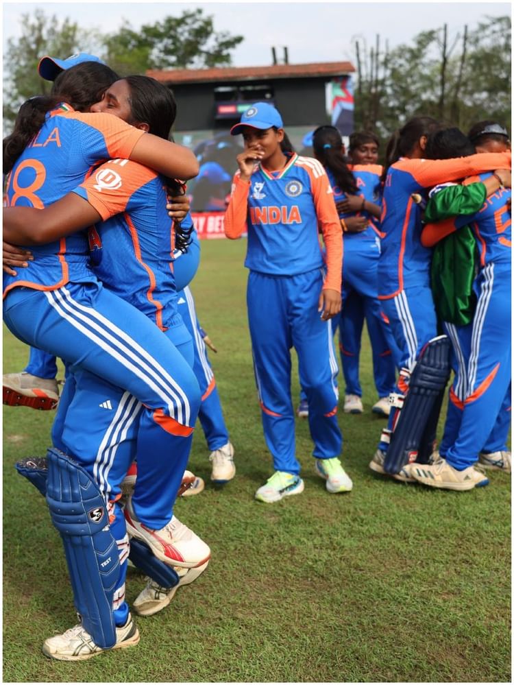U19 Wc: तस्वीरों में देखें भारत की जीत के पल, एक-दूसरे को गले लगाकर ...