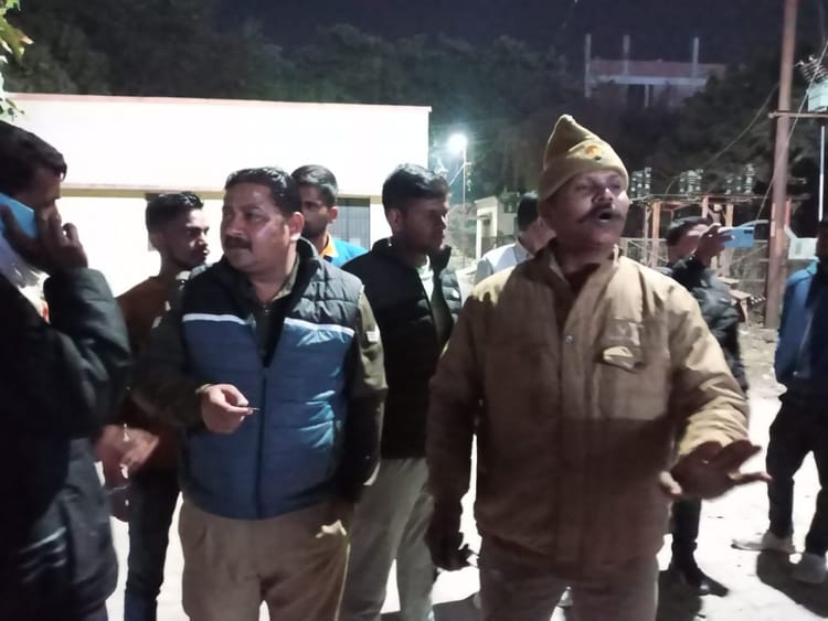 गोंडा:बरात जा रहे तीन बाइक सवारों की सड़क हादसे में मौत, अज्ञात वाहन ...