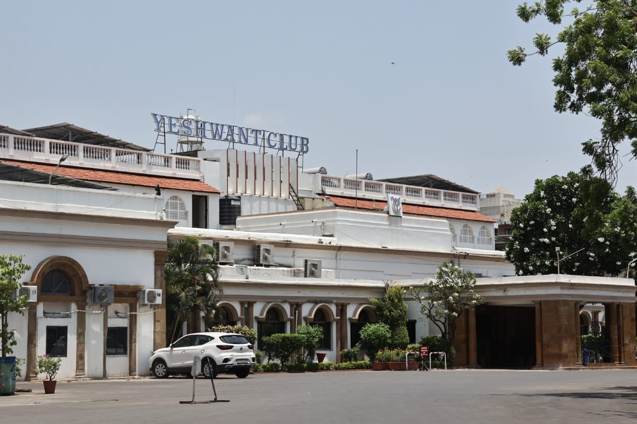 Indore: Members Angry At Congress Leader Demanding To Acquire Yashwant Club - Amar Ujala Hindi ...