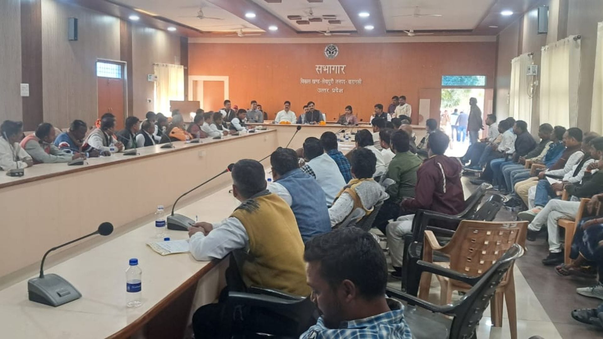 Varanasi News :क्षेत्र पंचायत सेवापुरी की बैठक, 3 करोड़ 60 लाख का ...