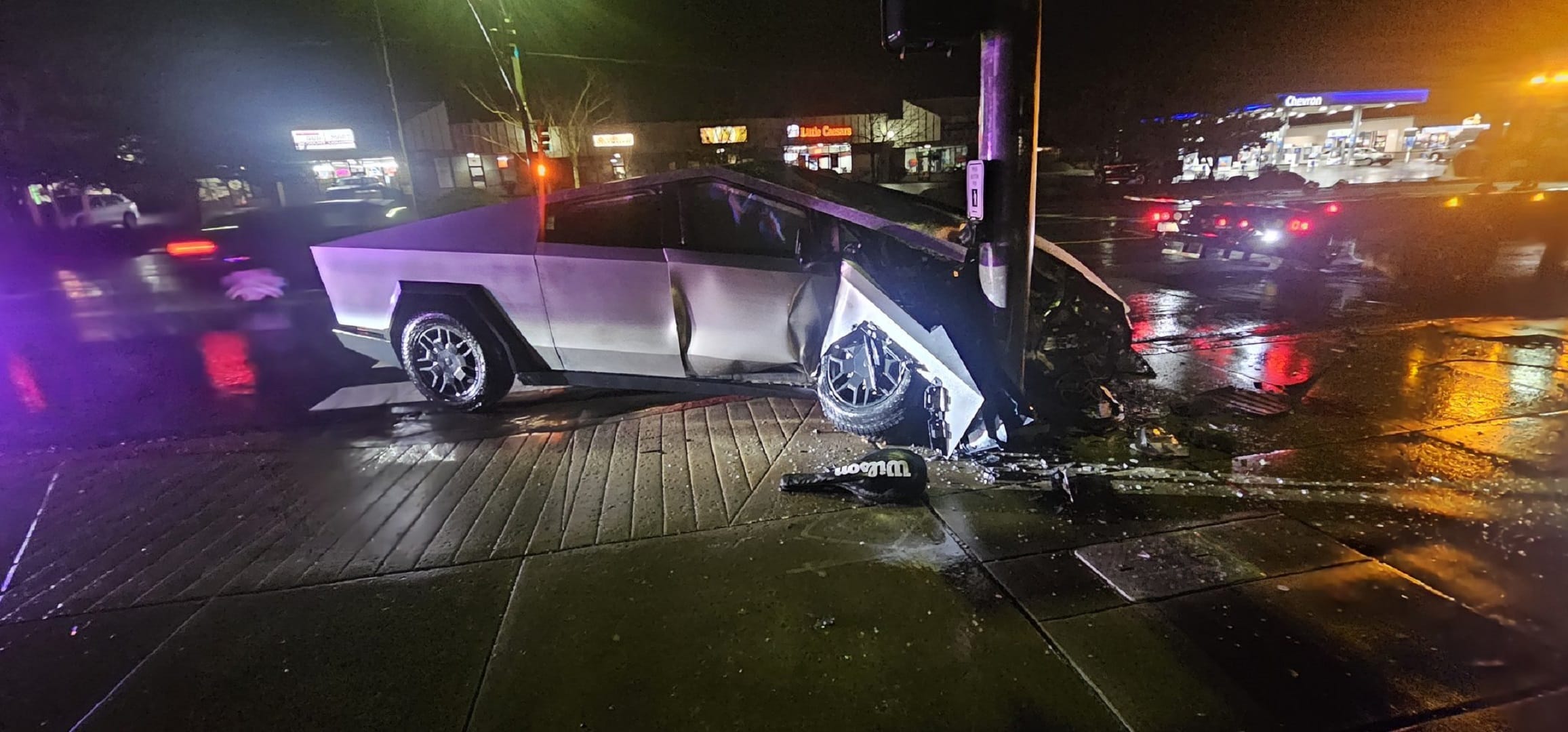 Tesla Cybertruck:तकनीक पर ज्यादा भरोसा करना हो सकता है खतरनाक, टेस्ला ...