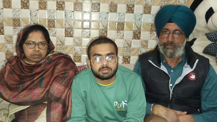 Nishan Singh, Resident Of Chakkeki Village In Kapurthala, Deported From America - Amar Ujala ...