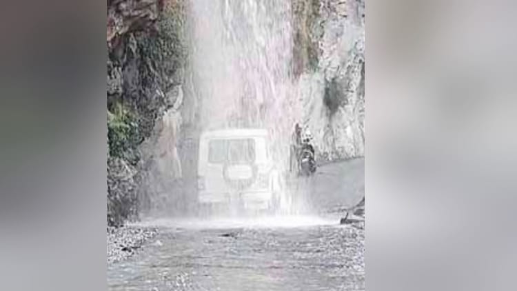 Leakage In The Tunnel Of Parvati Hydroelectric Project, People Are ...