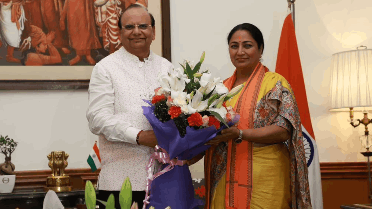 Delhi Cm Announcement Live :रेखा गुप्ता दिल्ली की मुख्यंमत्री नामित ...