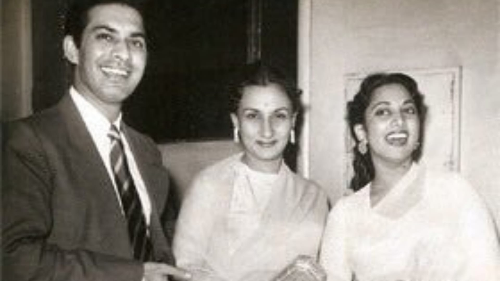 Birth Anniversary Of Popular Singer Of Bollywood Talat Mahmood Who Was ...