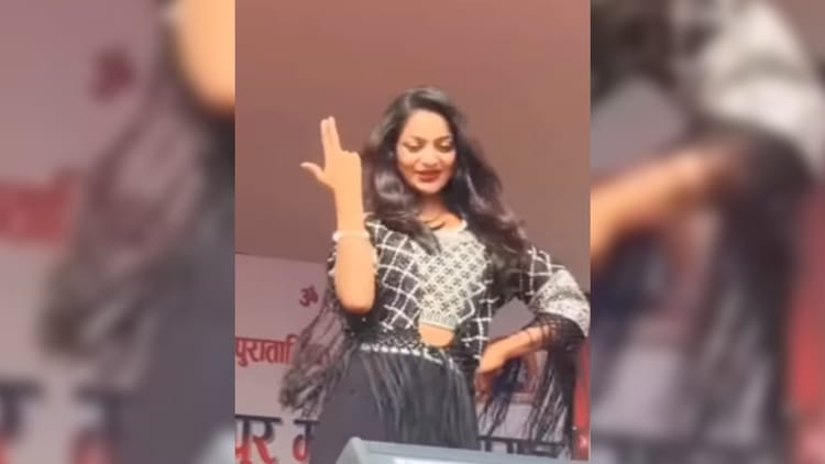 Monalisa Dance Video:बेबी सोना कहने का... गाने पर मोनालिसा ने किया ...