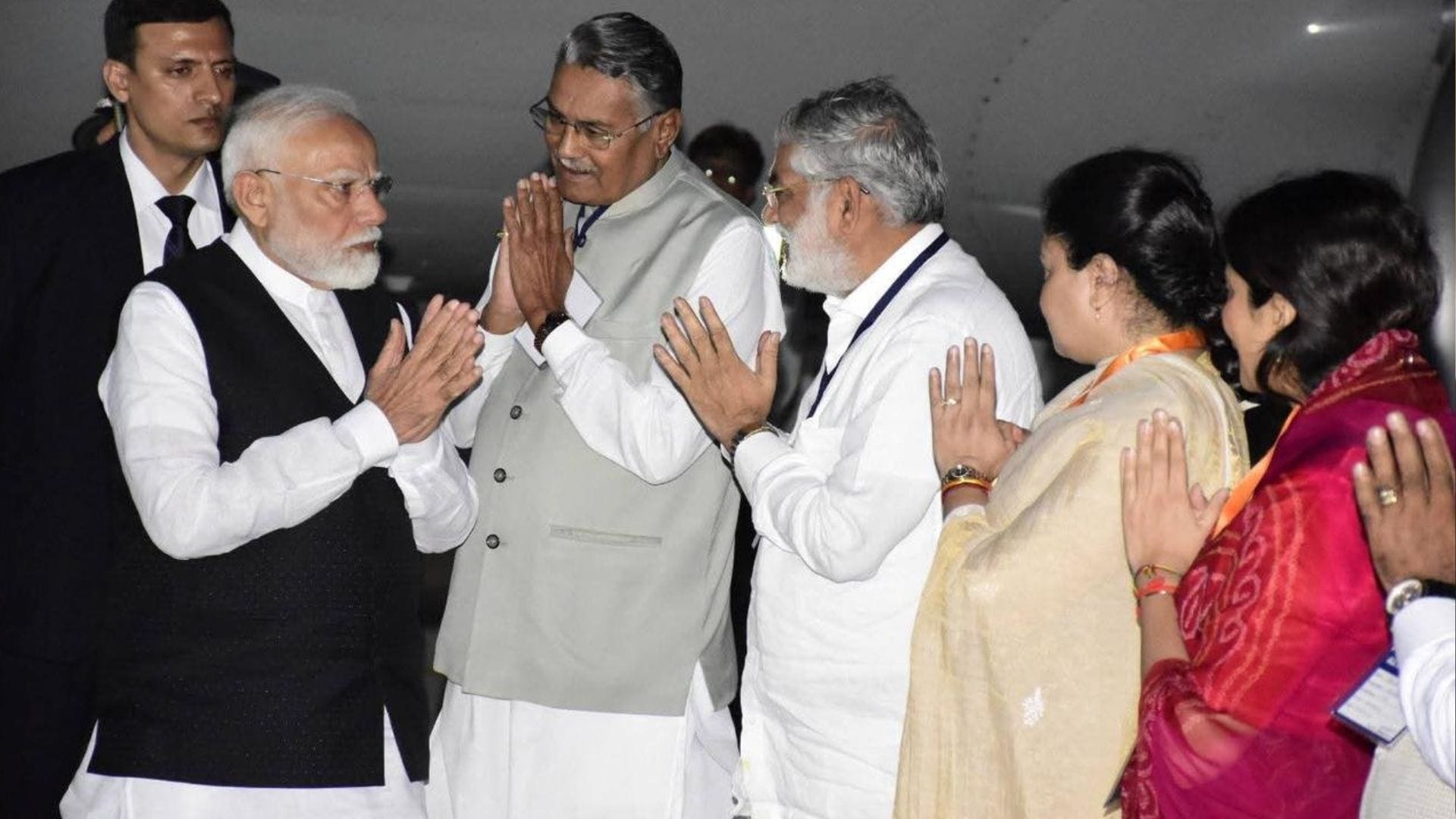 Pm Modi Three-day Gujarat Visit Update First Day Go To Reliance ...