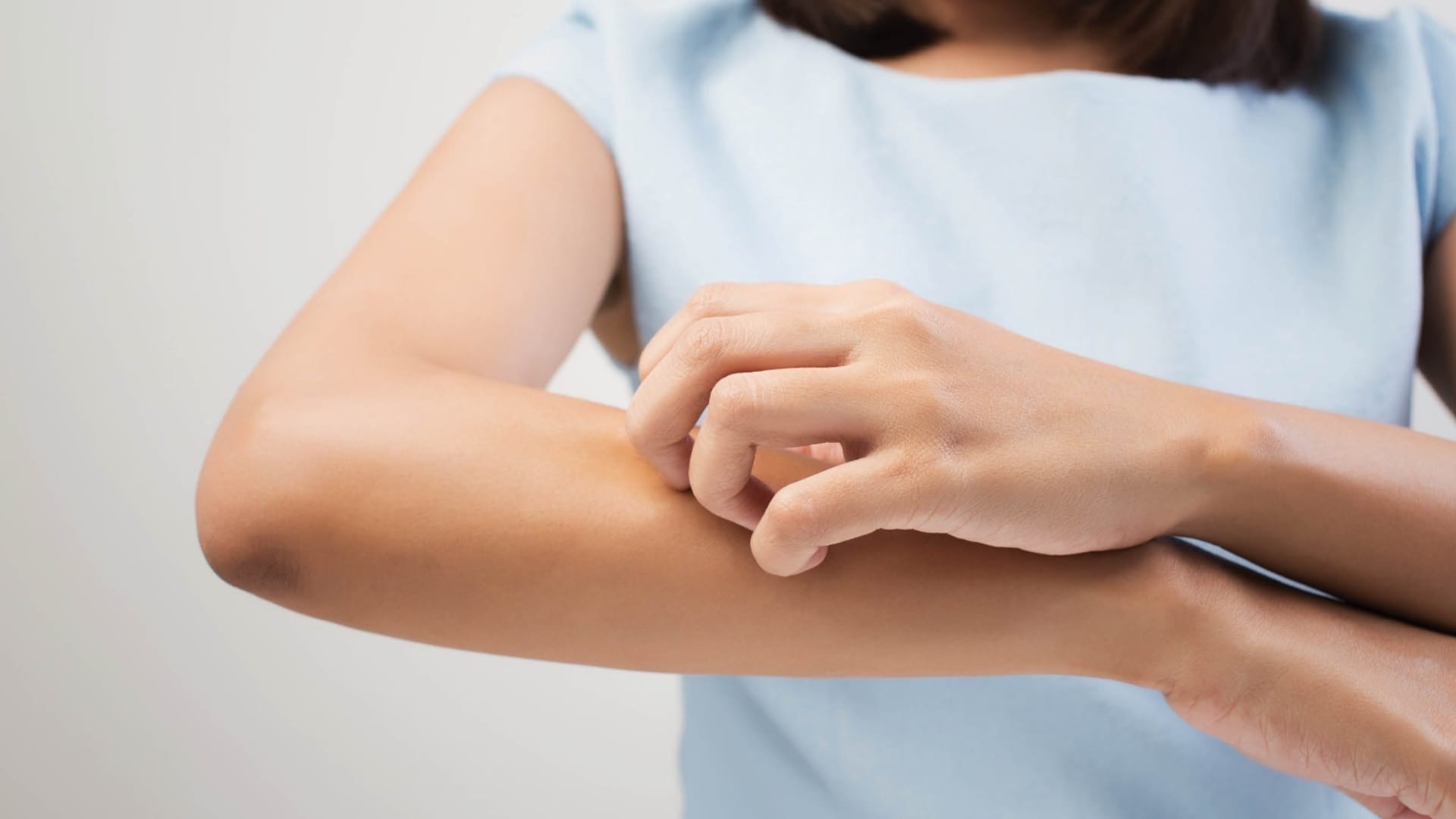 केरलः स्कूल में छात्रा के ऊपर डाल दिया खुजली वाला पाउडर, बिगड़ी तबीयत ...