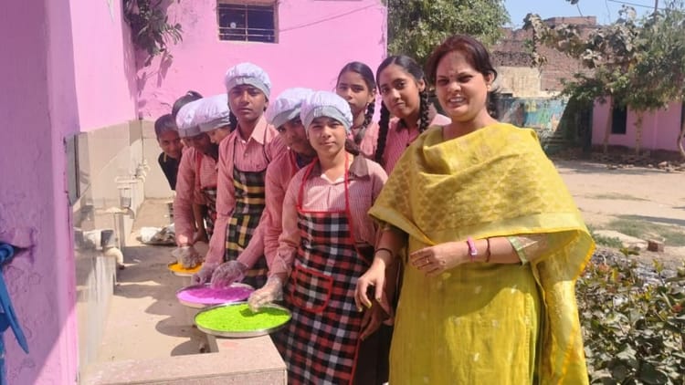 Special Campaign On Holi Students Were Given Training To Make Harmless ...