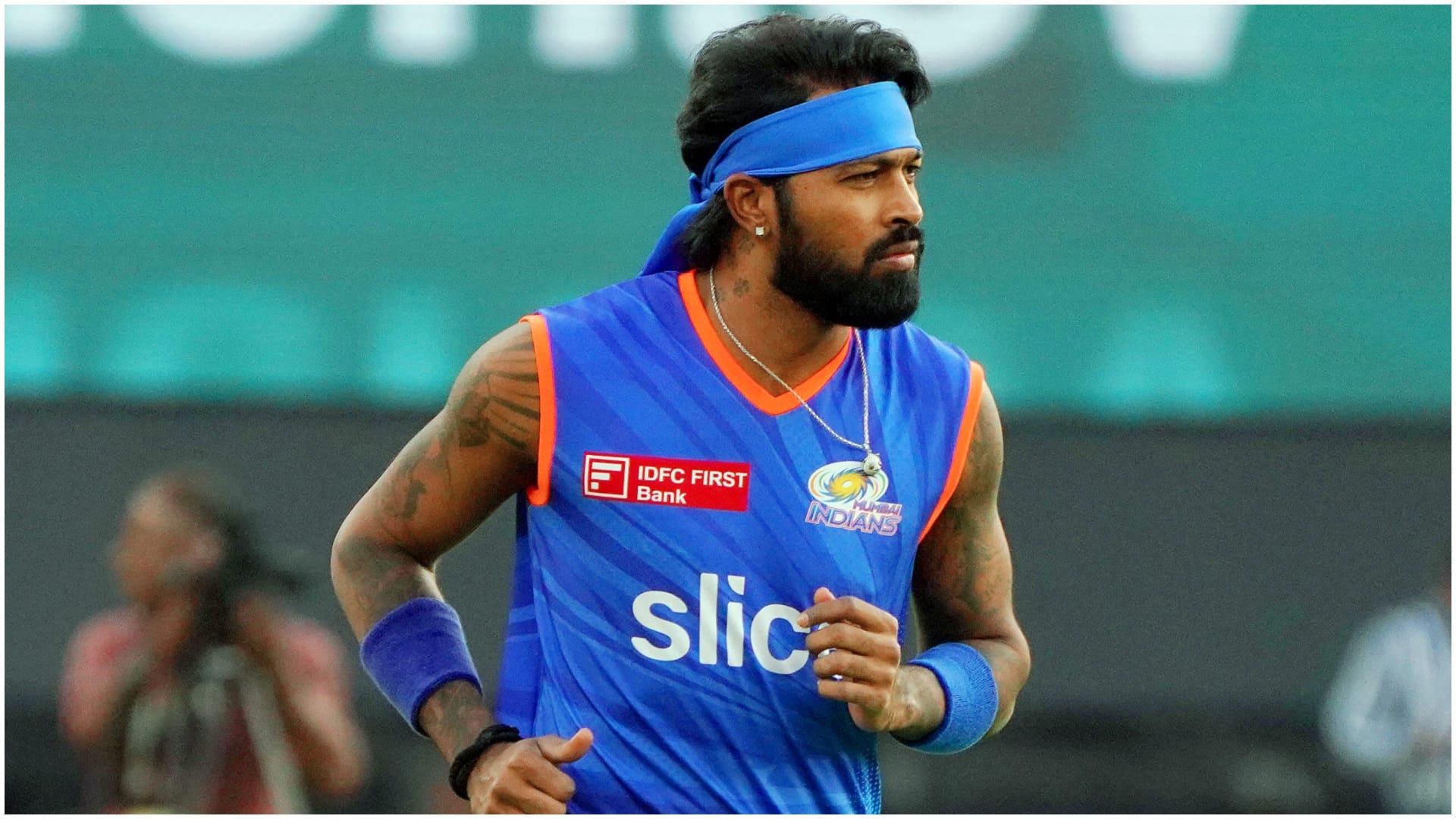 Mumbai Indians Fans Cheer For Captain Hardik Pandya A Year After Booing ...