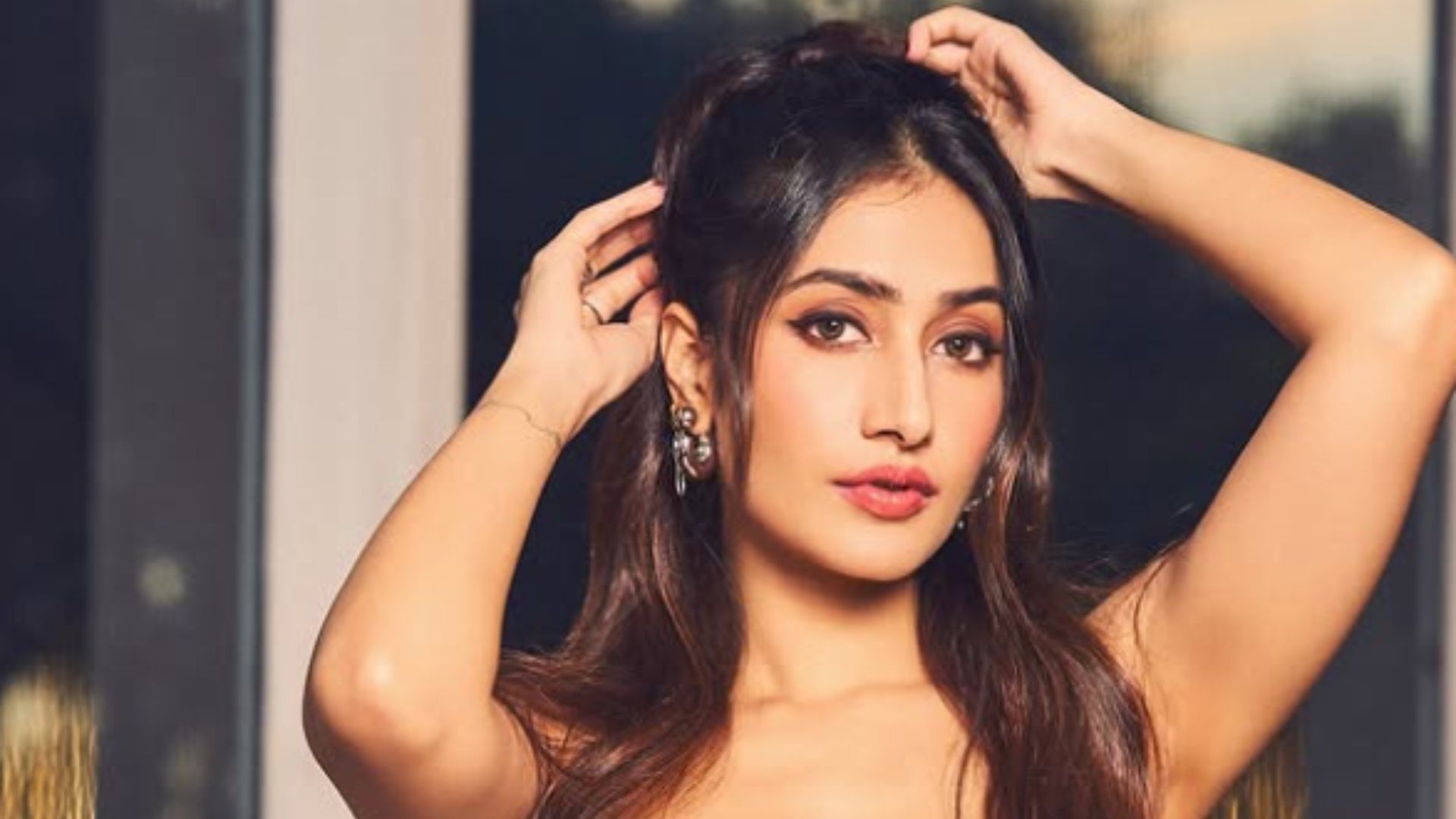 Dhanashree Verma New Song Ting Ling Sajna Released Of Bhool Chuk Maaf Movie - Amar Ujala Hindi ...