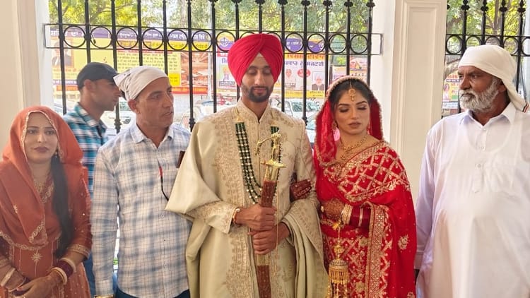 हाॅकी के दो सितारों का मिलन:एक दूजे के हुए मनदीप सिंह और उदिता काैर ...