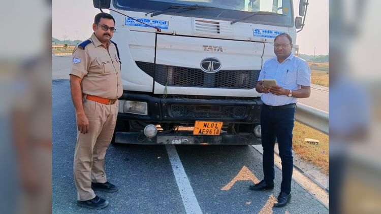 Varanasi News Buses Seized In Rto Enforcement Action 35 Vehicles ...