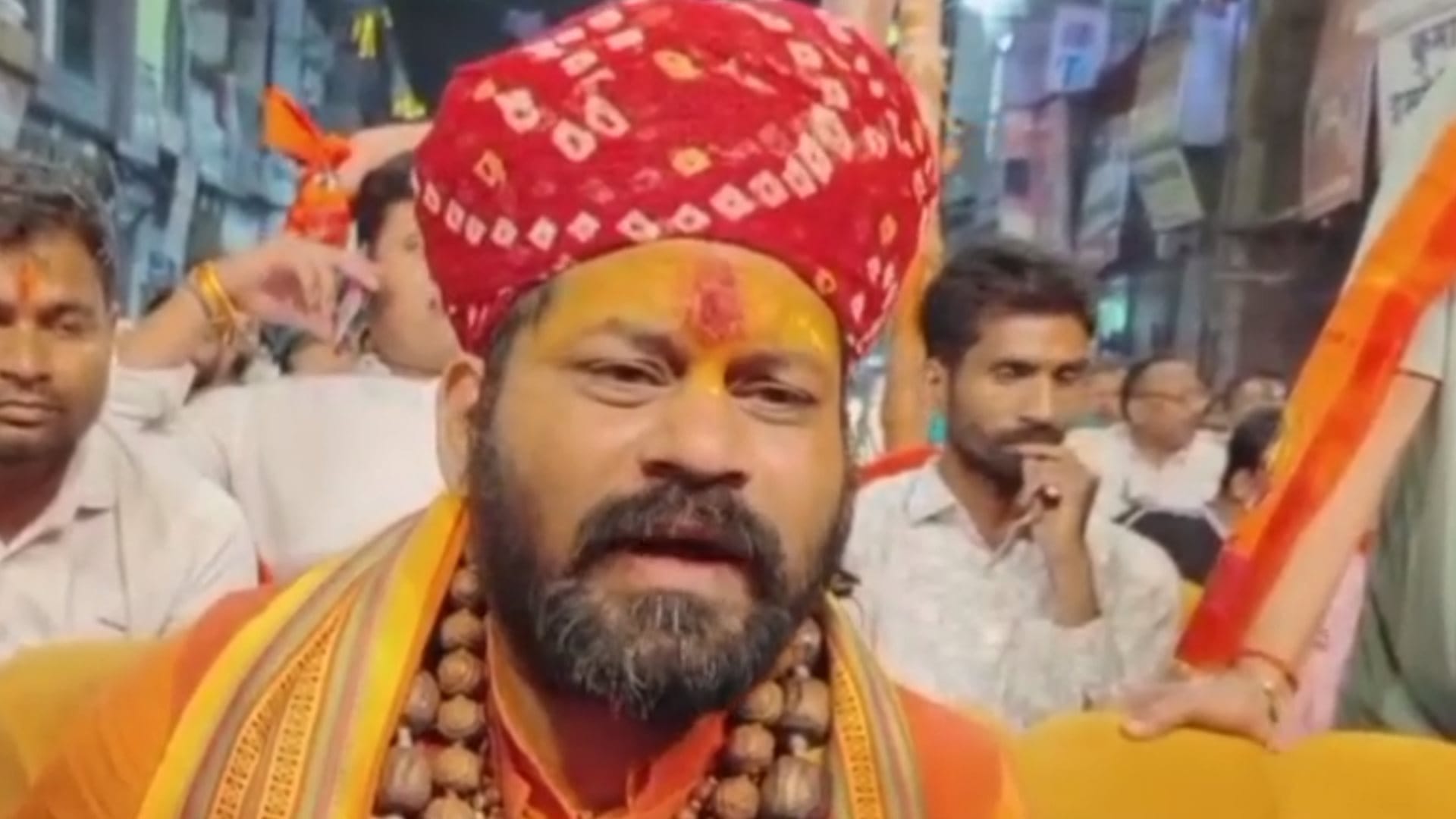 Up:महंत राजू दास का विवादित बयान, "गाजी और पाजी का टाइम खत्म, अब ...