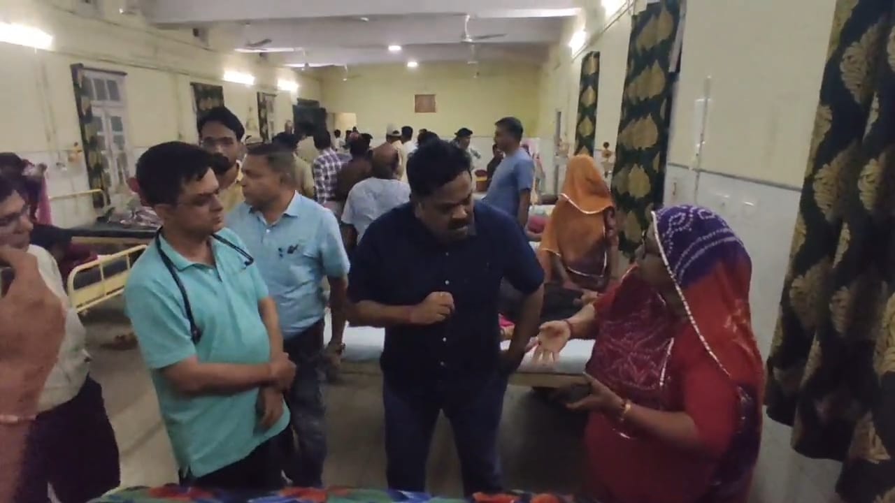 Rajasthan News:अजमेर में टैंकर से नाइट्रोजन गैस लीक, 16 लोगों को ...