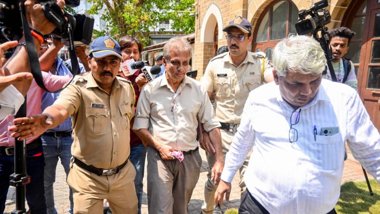 Disha Salian Death Case Hearing Father Satish Salian Reached At Bombay ...