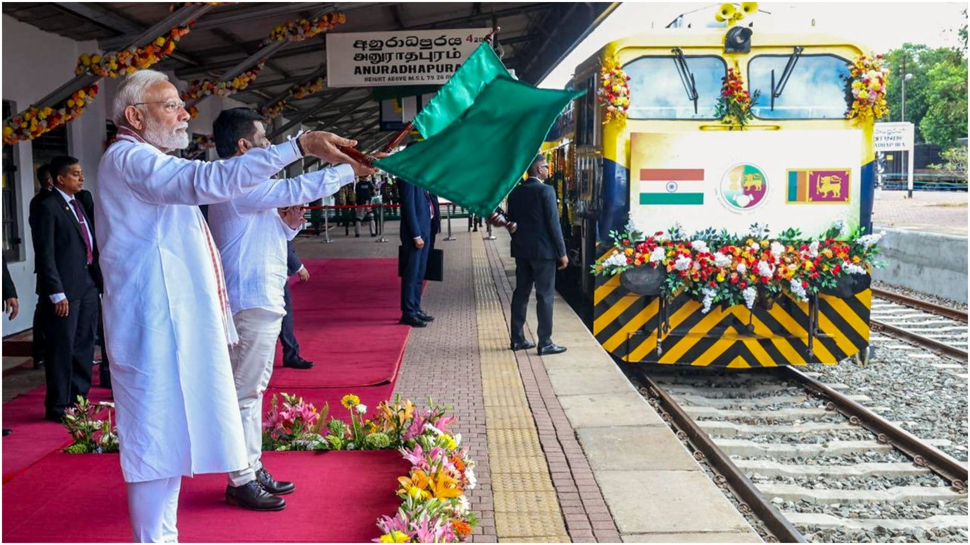 Pm Modi:भारतीय मदद से श्रीलंका में रेलवे की दो परियोजनाएं,अर्थव्यवस्था ...