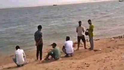 Bihar News:गंगा स्नान के दौरान डूबे जन सुराज कार्यकर्ता की मौत, Pk के ...