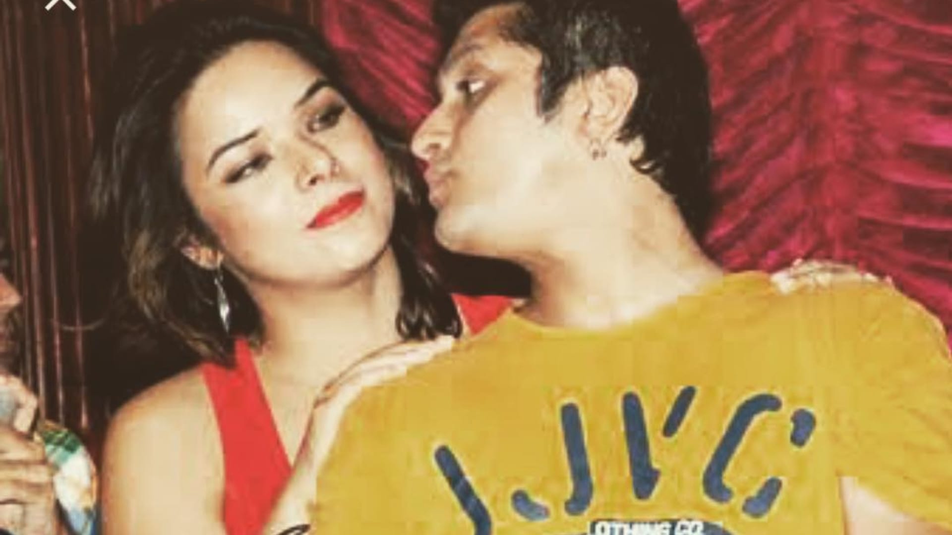 Mohit Suri Happy Birthday Wife Udita Goswami Directed Indian Films Like Kalyug Awarapan Aashiqui ...