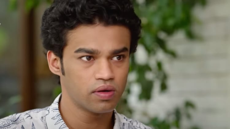 Logout Movie Review In Hindi By Pankaj Shukla Amit Golani Biswapati ...