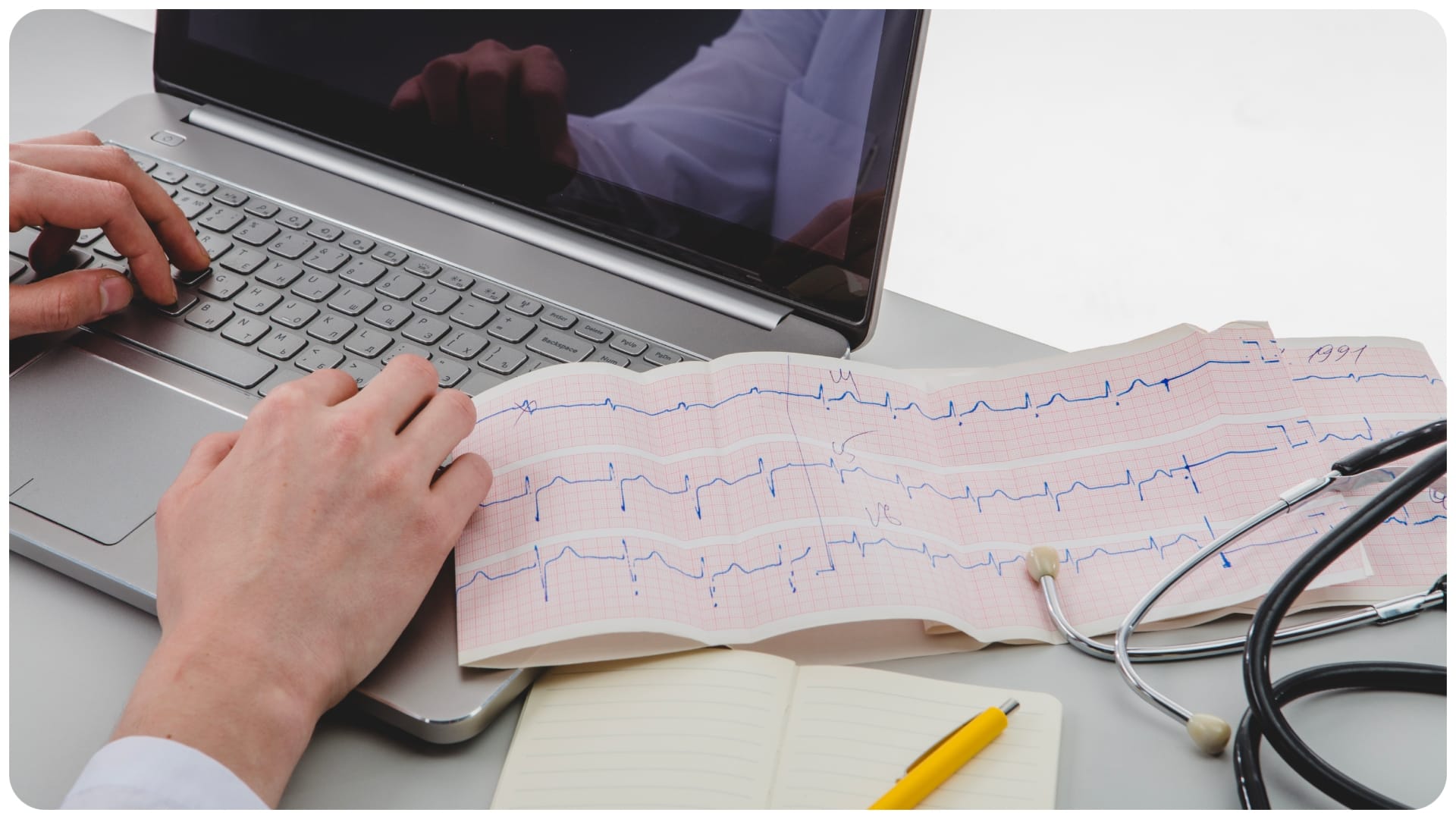 What Is An Ecg Test Electrocardiogram Know Ecg Test Kab Karaya Jata Hai ...