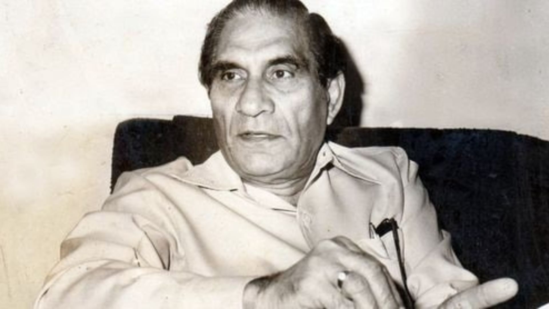 B R Chopra Or Baldev Raj Chopra Birth Anniversary Famour As Director ...