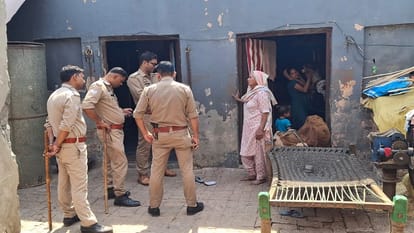 Shamli:युवक की गर्दन और चेहरे पर कुल्हाड़ी से किए ताबड़तोड़ पांच वार ...