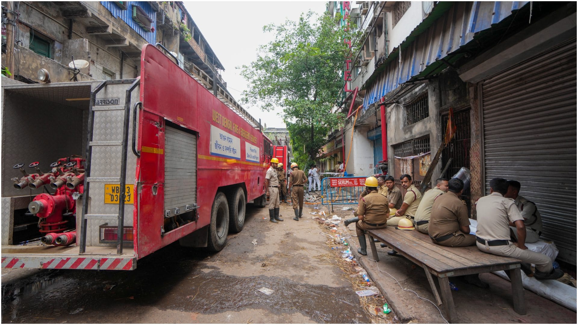 Kolkata Hotel Fire:कोलकाता के जिस होटल में आग लगने से 14 लोगों की जान ...