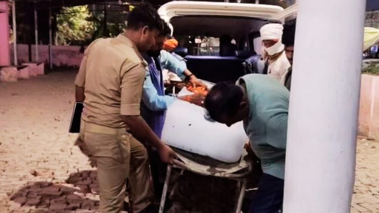 People Are Bringing Ice Slabs Along With Dead Bodies Deep Freezer Of ...