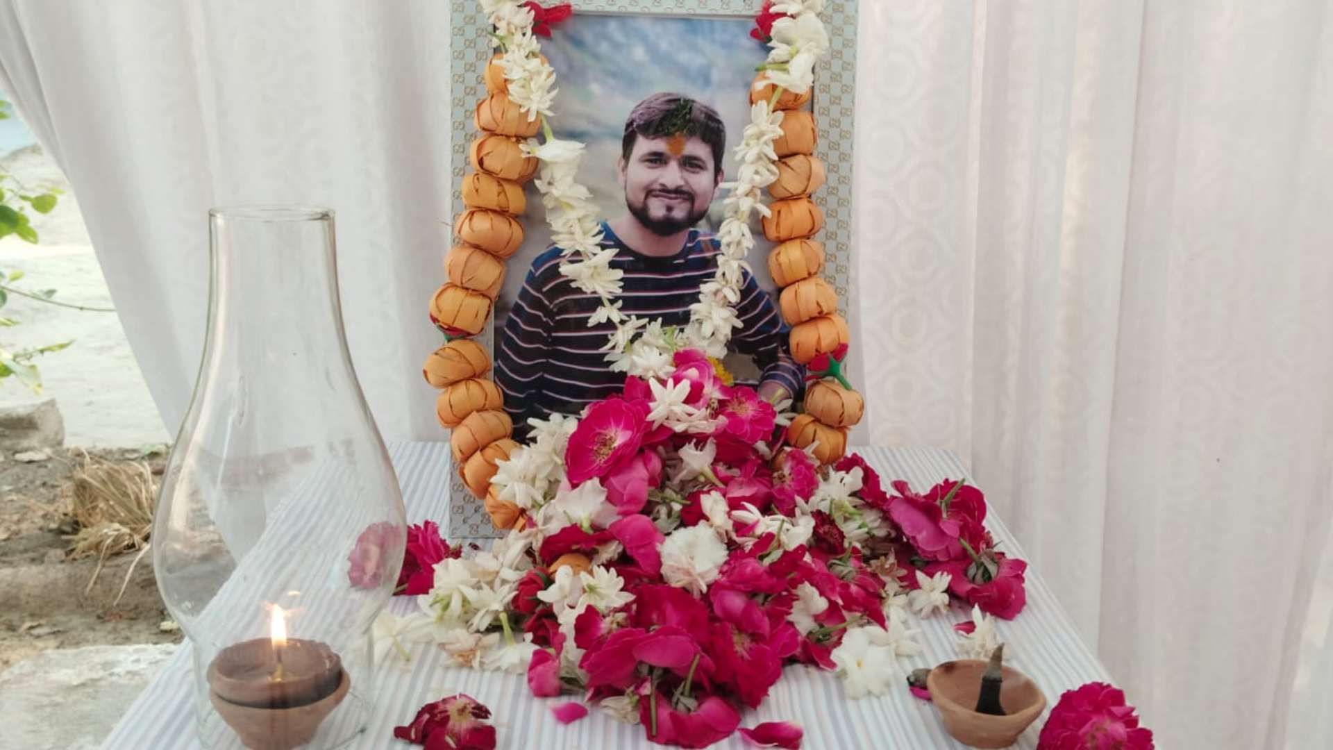 Pahalgam Terror Attack: A Tribute To The Victims Pahalgam Shubham Dwivedi Family Kanpur Wife ...