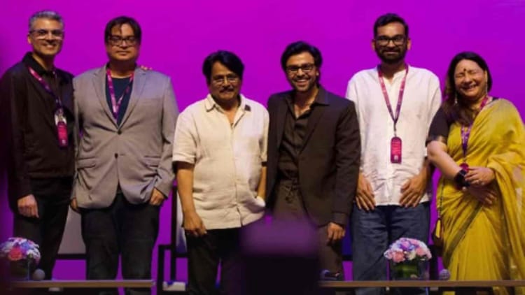 Waves Summit:'एमसीयू की तरह विलेज सिनेमैटिक यूनीवर्स क्यों नहीं हो सकती'? वेव्स में बोले 'पंचायत ...