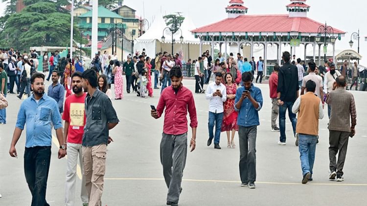 Tourist Places Started Buzzing With Tourists, Occupancy In Shimla ...