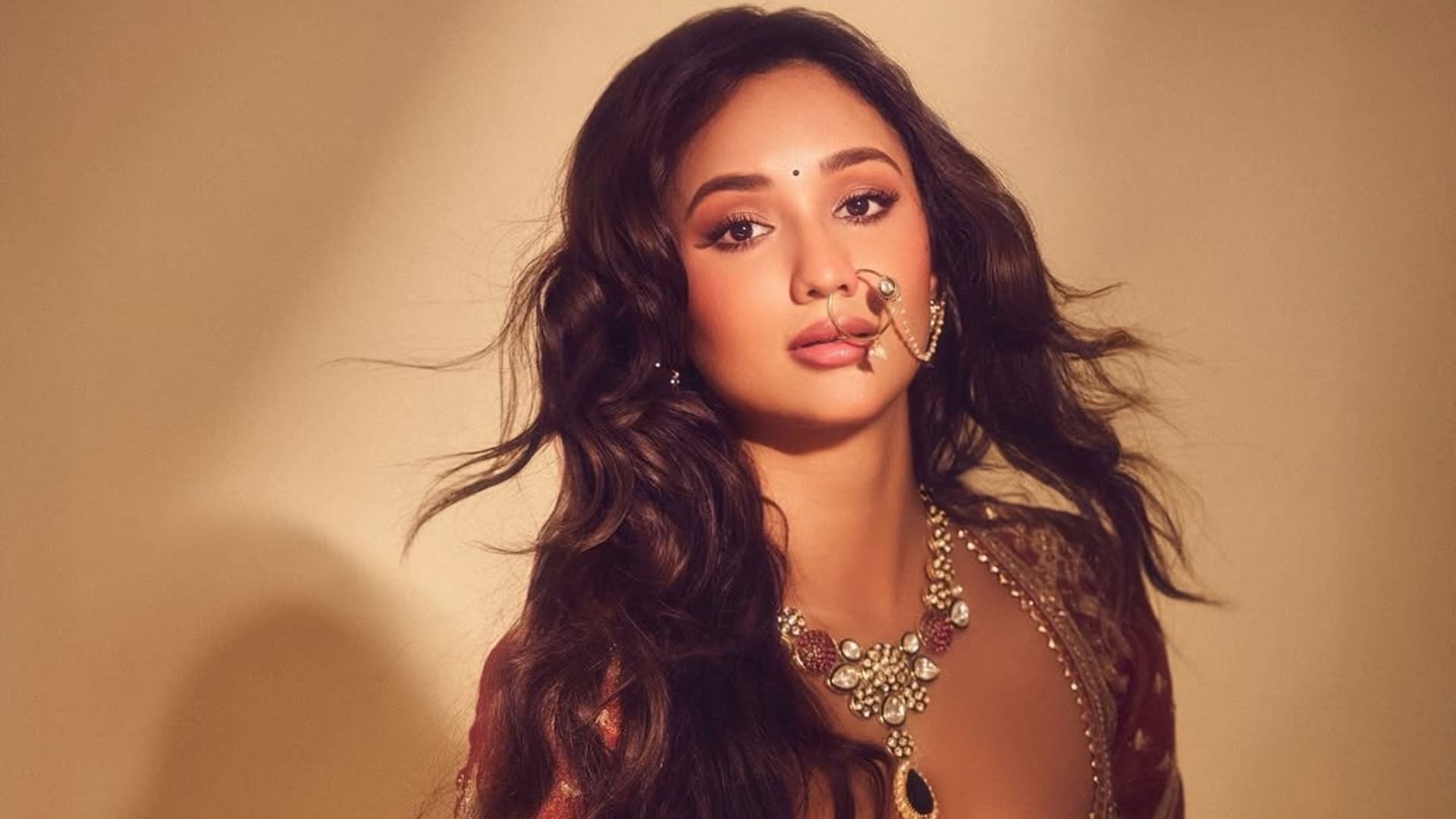 Kesari Veer Actress Akanksha Sharma Reveals Personal Experience Of The Film With Suniel Shetty ...