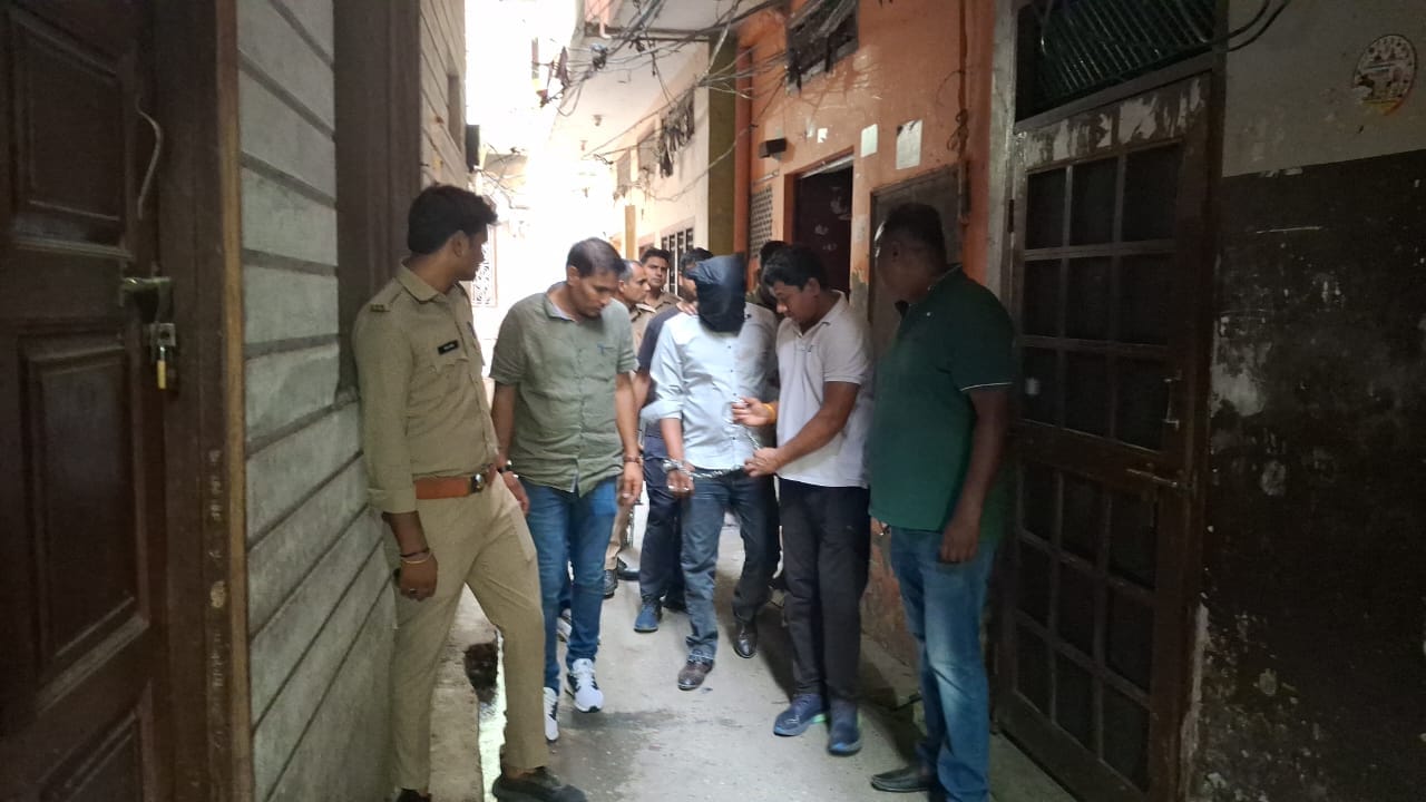 Up:पाकिस्तान के लिए जासूसी के आरोपी नोमान को लेकर कैराना पहुंची पानीपत ...