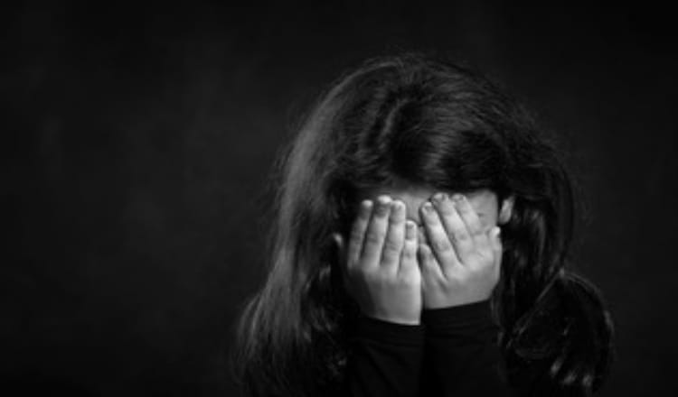 बच्ची से दुष्कर्म फिर हत्यापोस्टमार्टम में चौंकाने वाला खुलासा होंठ 0498