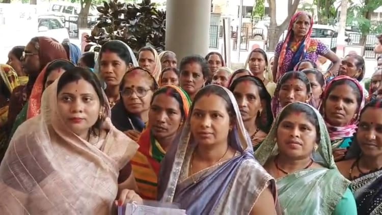 Villagers Are Troubled By Illegal Liquor Sale In Mohndi And Jamli ...