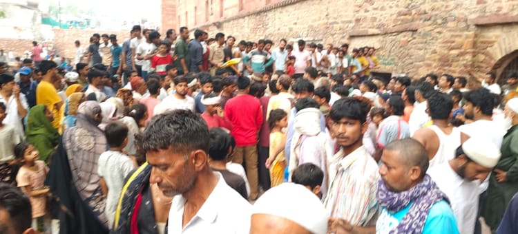 Up:कैसे हुई अशरफ की मौत...बुलंद दरवाजे से सटे शाही झालरा में मिली लाश ...